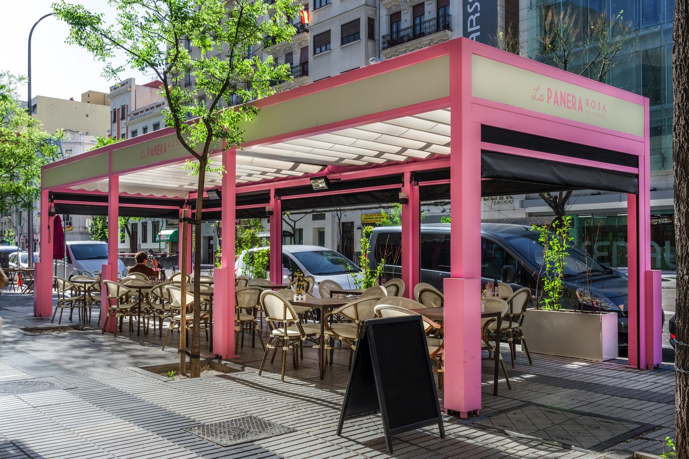 La Panera Rosa, un café bistró de aire porteño que fusiona culturas ...