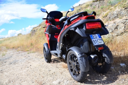 Quadro4, así es la curiosa experiencia de conducir el único scooter de ...