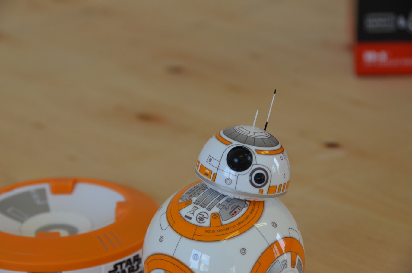 Probamos el robot BB-8 (con vídeo): un juguete irresistible si eres fan de Star Wars