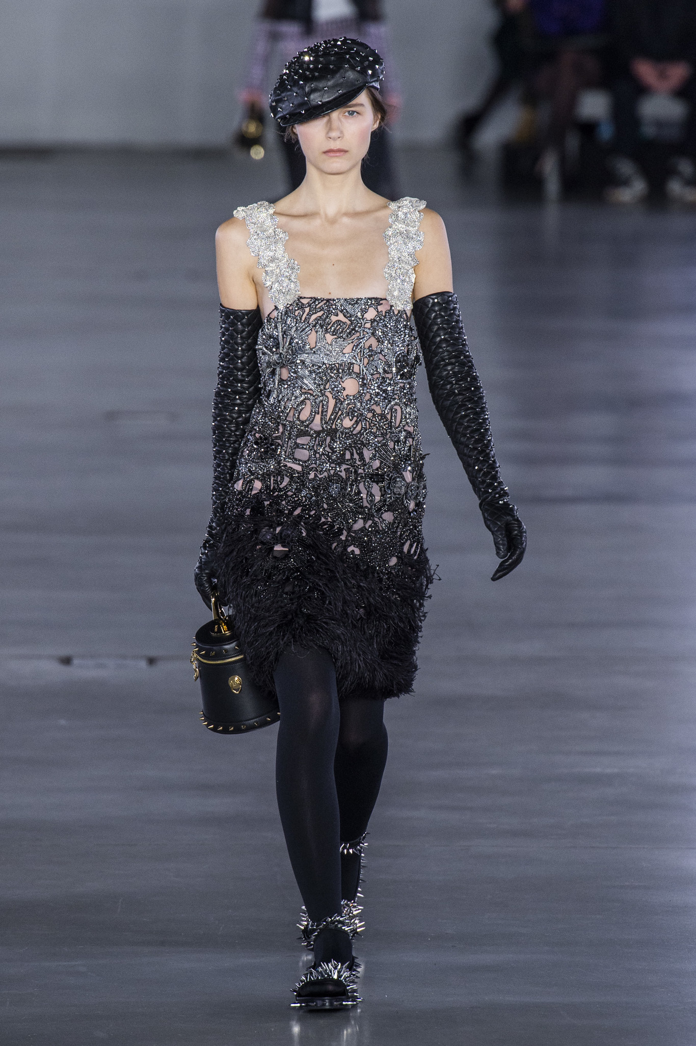 Los mejor del quinto día de la Semana de la Moda de París: Loewe ...