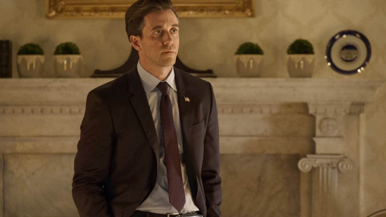 'Langdon': Ashley Zukerman será el sucesor de Tom Hanks en la serie ...