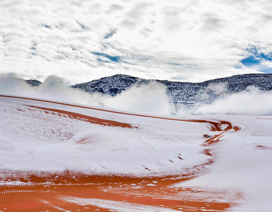 Las Dunas Del Sáhara Se Han Cubierto De Nieve Este Fin De Semana Y El