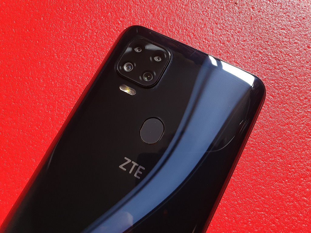 ZTE Blade V2020, primeras impresiones: ZTE compite a la altura de la ...