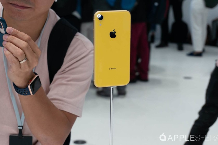 Apple celebra las reservas del iPhone XR con nuevos vídeos oficiales