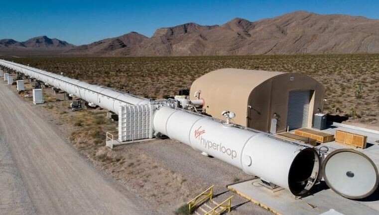 Richard Branson se adelanta a Elon Musk: Virgin Hyperloop transporta a ...