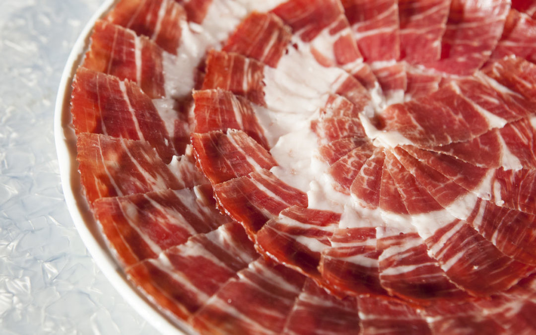 ¿Jamón en sobres o entero? Qué interesa más, según tus necesidades