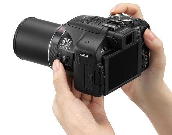 Panasonic Lumix FZ150 se consolida como líder de las compactas de zoom ...