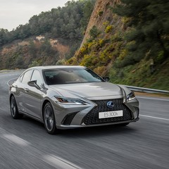 Lexus ES 300h y RC 300h 2019, prueba contacto: híbridos de lujo con ...