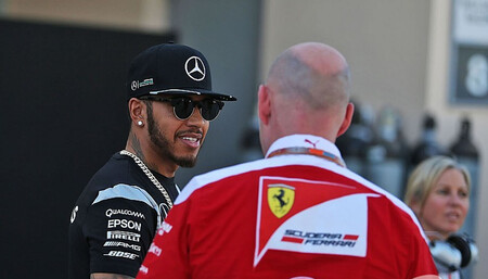 Fichar a Lewis Hamilton ha hecho aún más ricos a los accionistas de Ferrari. Han subido un 12% ...