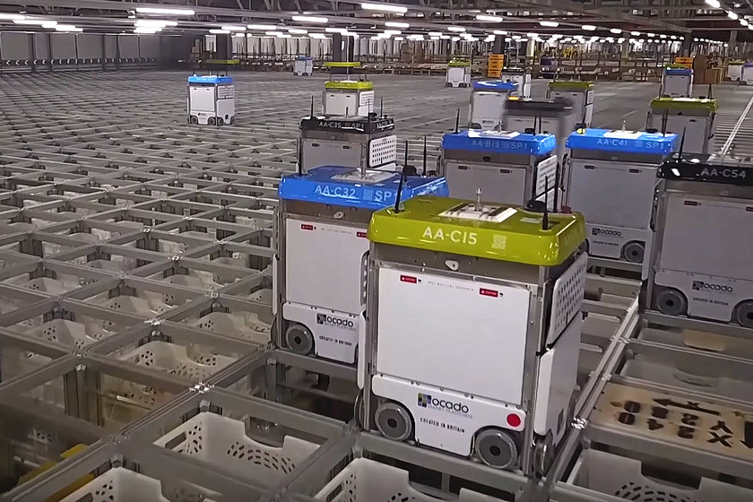 1.100 robots autónomos que "hablan" por 4G y procesan 65.000 pedidos a ...