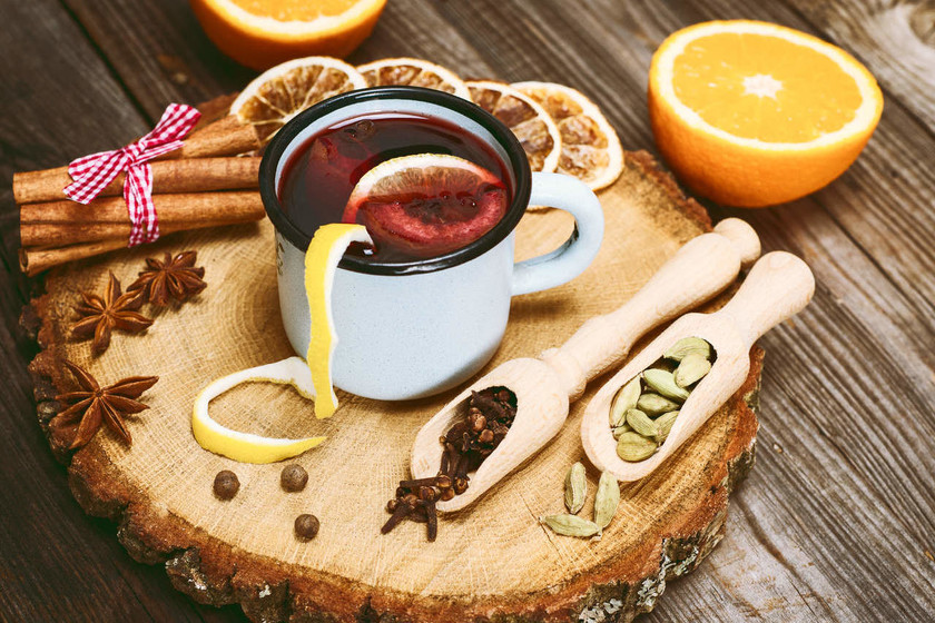 Ponche navideño con piquete mezcalero. Receta fácil para diciembre