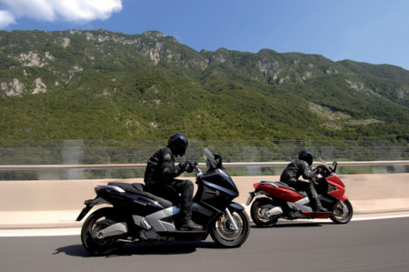 Gilera GP 800 maxi-scooter