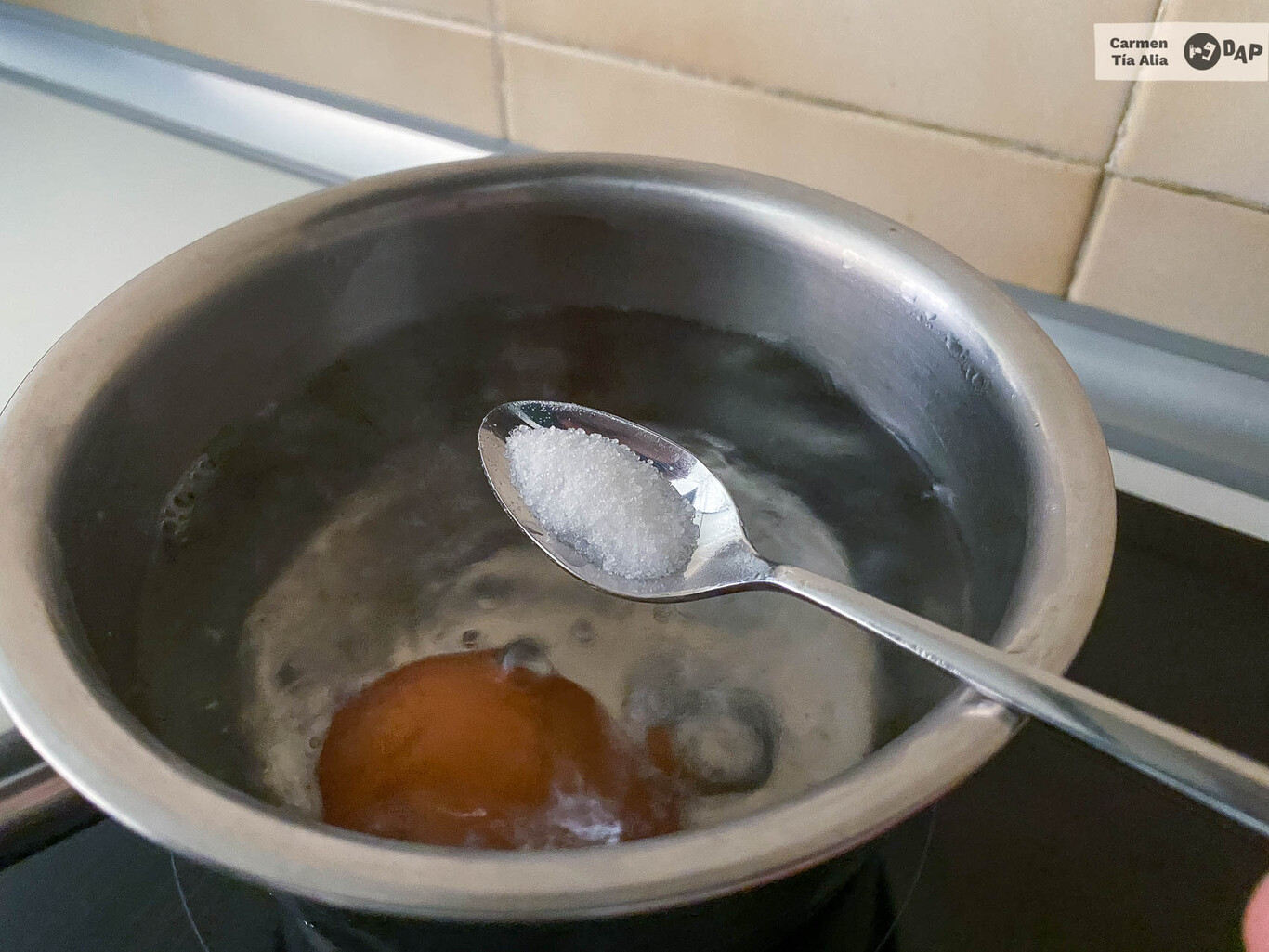 Huevos mollet, qué son, cómo se hacen y en qué recetas usarlos