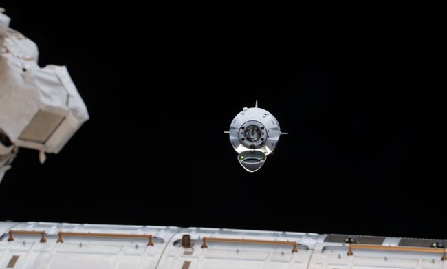 Así es el software que obra maravillas en el Falcon 9 de SpaceX: Linux ...