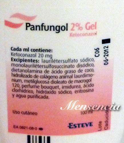 Panfungol: un champú bueno, bonito y barato para brotes de caspa ...