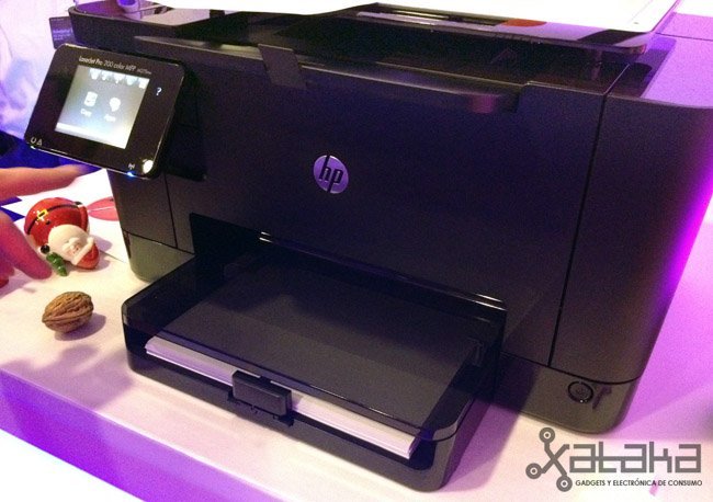 Toma de contacto con la HP Topshot Laserjet Pro M275. Tesla estaría ...