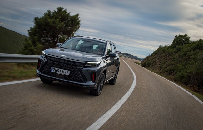 Probamos los DFSK E5 y DFSK 600: dos prácticos SUV chinos de siete ...