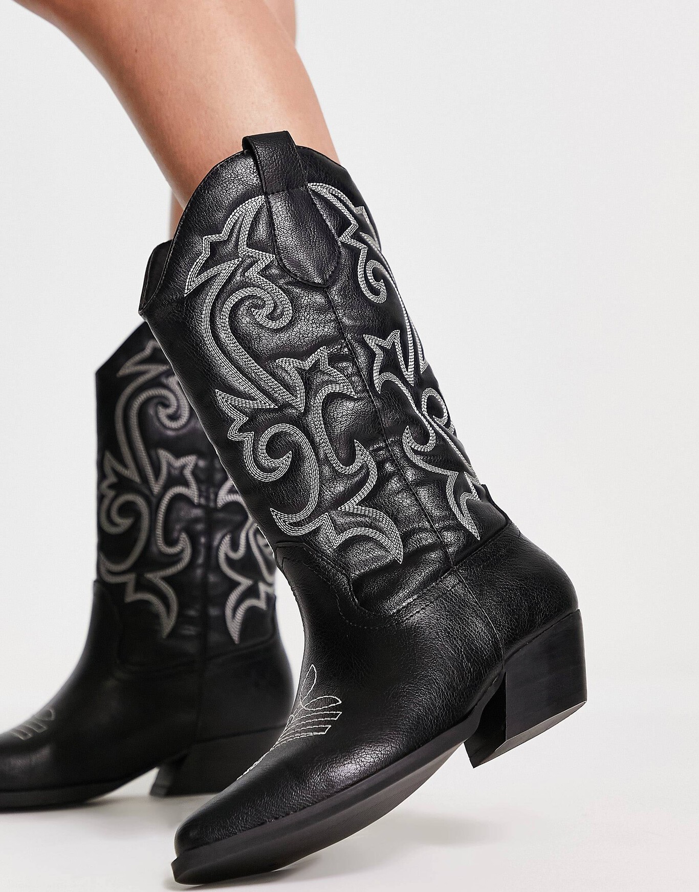 Las botas cowboy siguen de moda este otoño: cinco modelos que nos ...