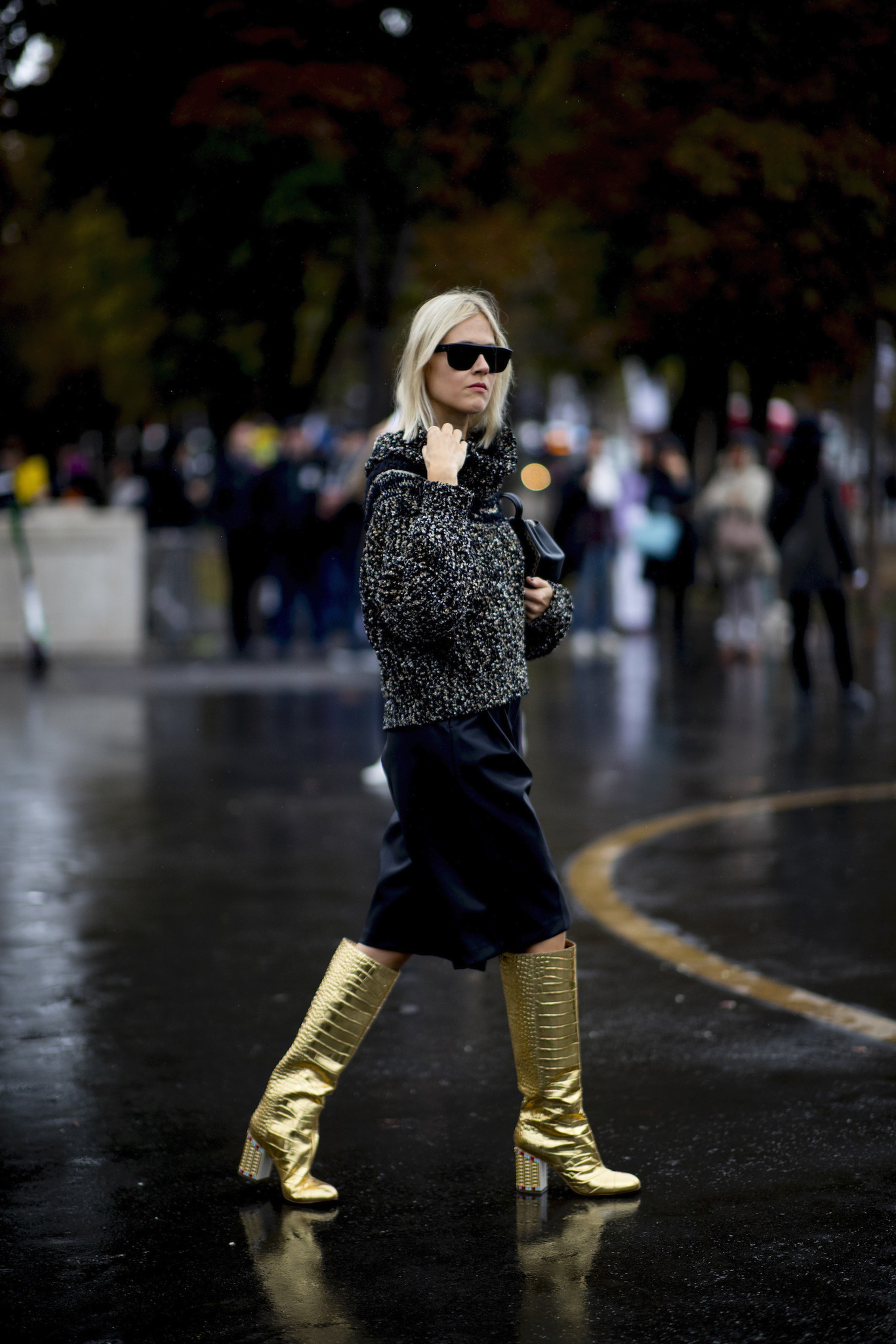 Estas son las botas doradas de Chanel que han conquistado al street style