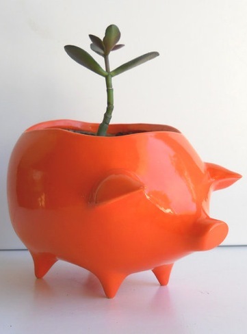 La crisis convierte el cerdito hucha en maceta