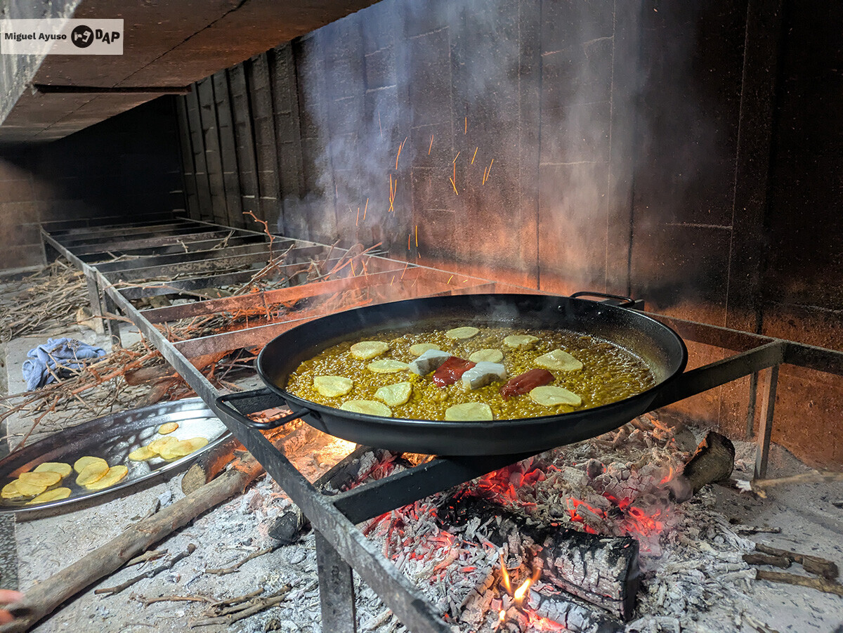 El debate de la paella que divide a valencianos y alicantinos: sofreír ...