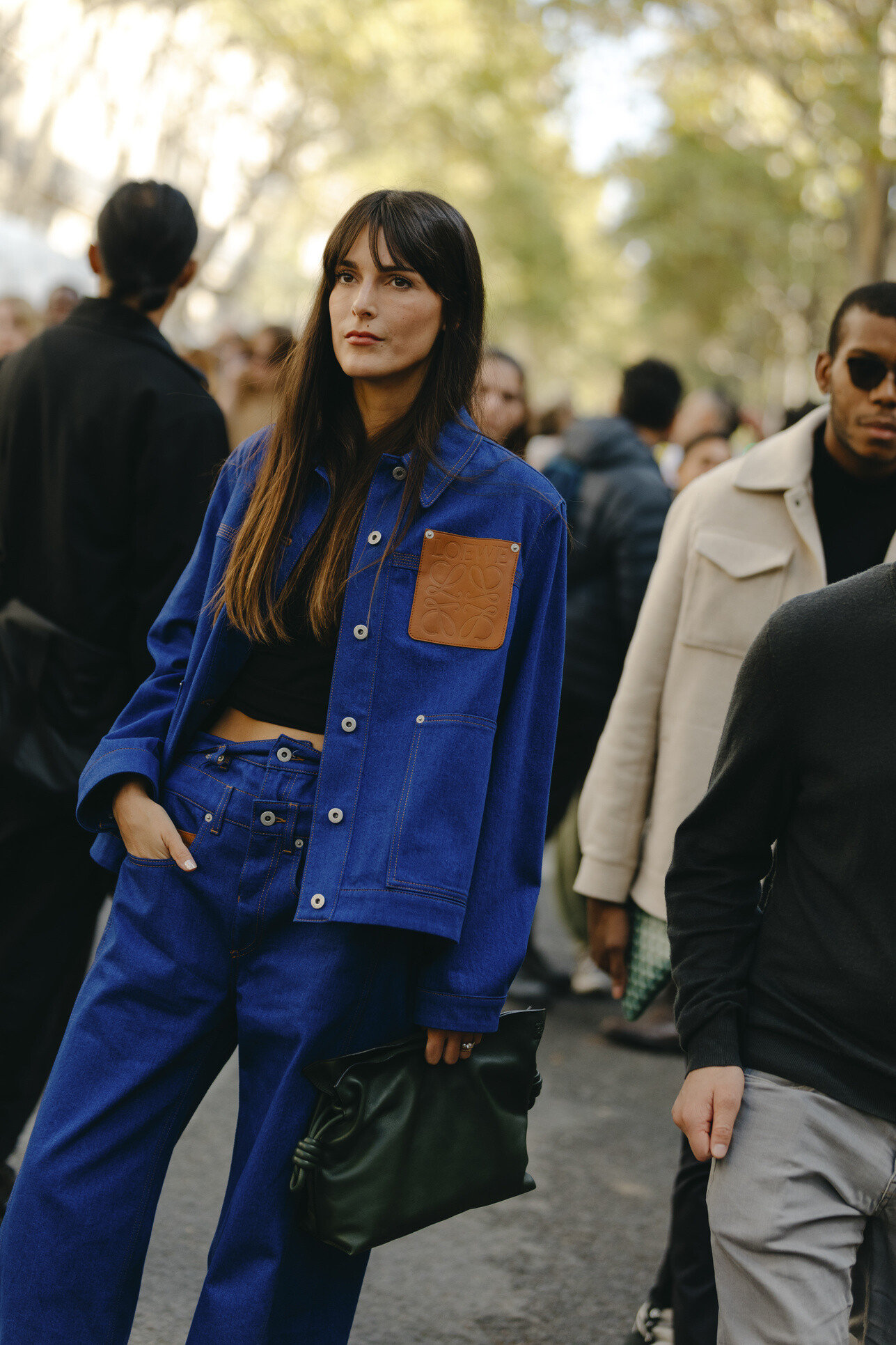 Chaquetas que son tendencia: de la americana marrón chocolate a la ...