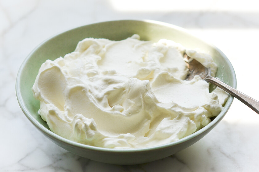 Cómo hacer nata o crema de leche casera. Para tus postres y creaciones ...