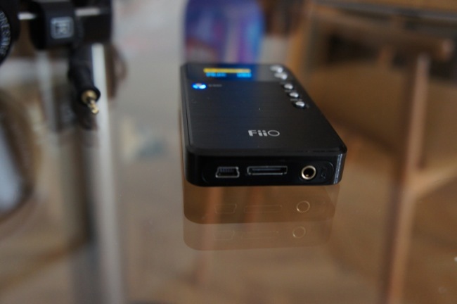 FiiO E17, un completísimo amplificador portátil de auriculares con DAC: A Fondo