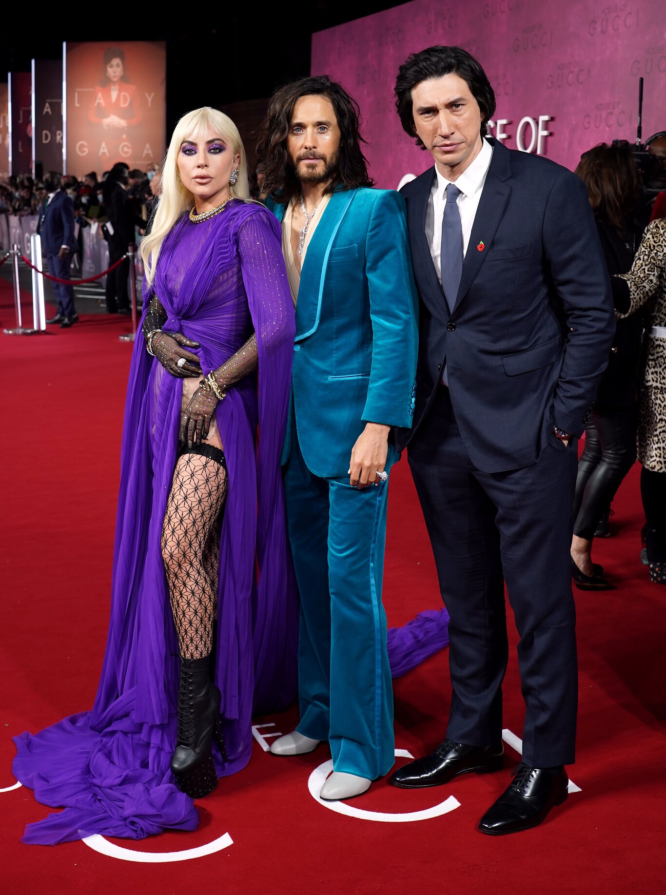 Lady Gaga triunfa en la alfombra roja del estreno de House of Gucci en ...
