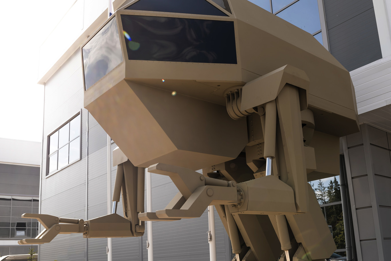 El fabricante ruso del AK-47 nos presenta su nueva creación: un robot ...
