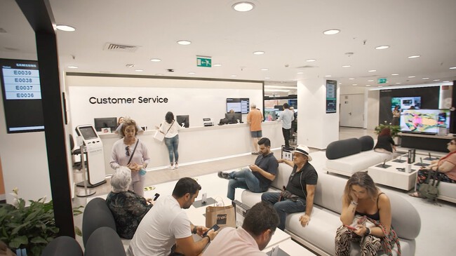 Detalles y curiosidades que no conocías de los centros Samsung Customer ...