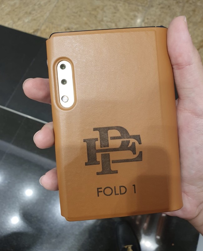 'Escobar Fold 1', el smartphone plegable con el que el hermano de Pablo ...