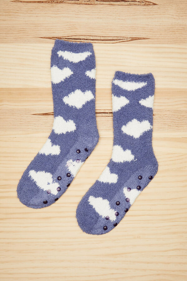 Calcetines fluffy calentitos y polares para andar por casa sin pasar ...