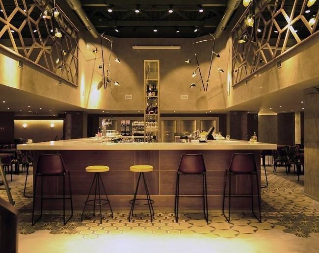 Café Colón, ambiente cosmopolita con aires franceses