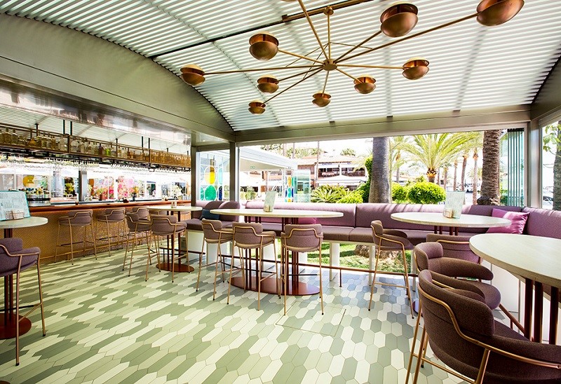 Baiben, un colorido restaurante inspirado en las calas de Mallorca