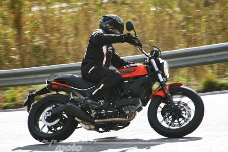 La Ducati Scrambler Sixty2 que cumple con nota, y con mucho estilo