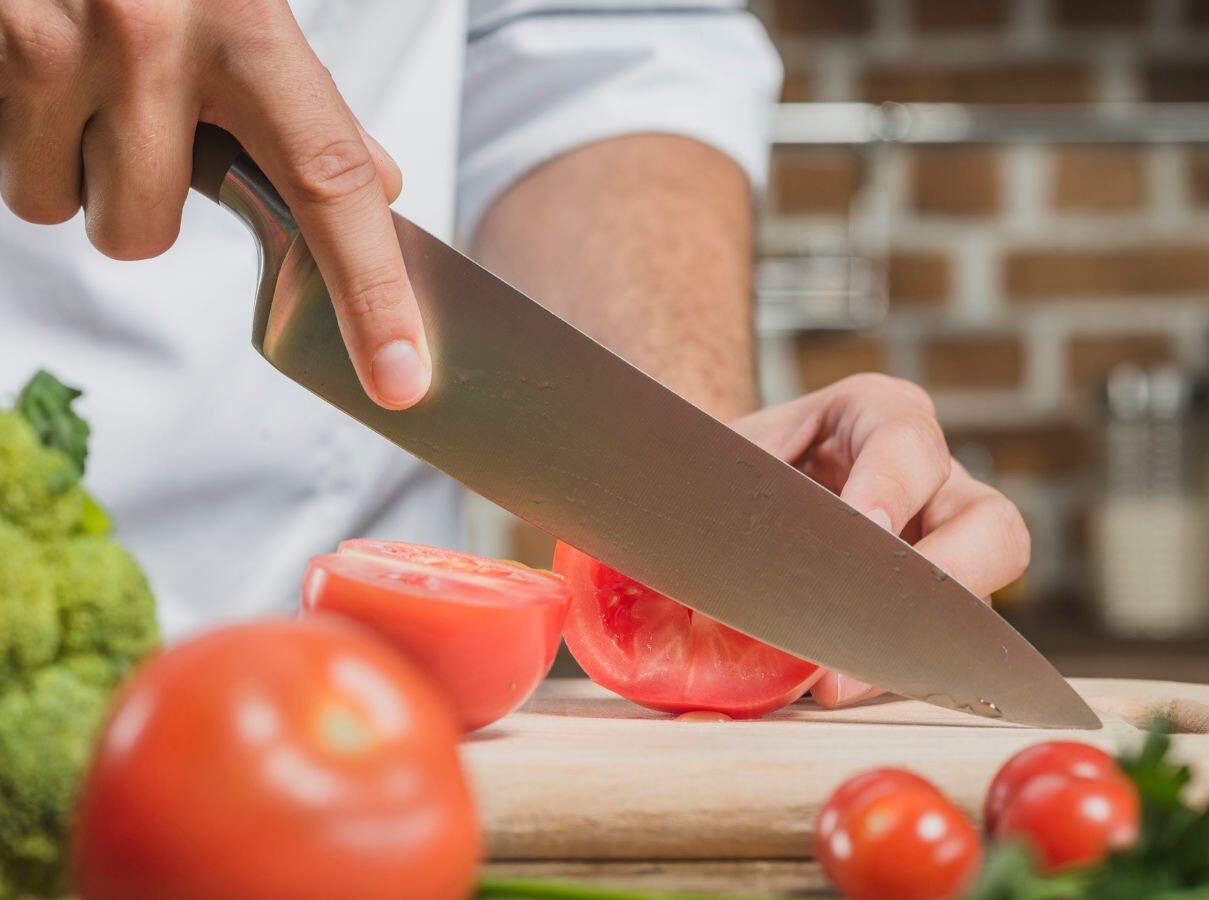 Cómo cortar, laminar, picar y trocear un tomate fácilmente