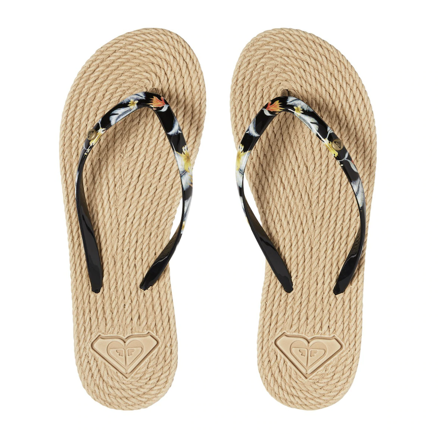 Las 13 chanclas con más estilo para la playa y piscina de este verano ...