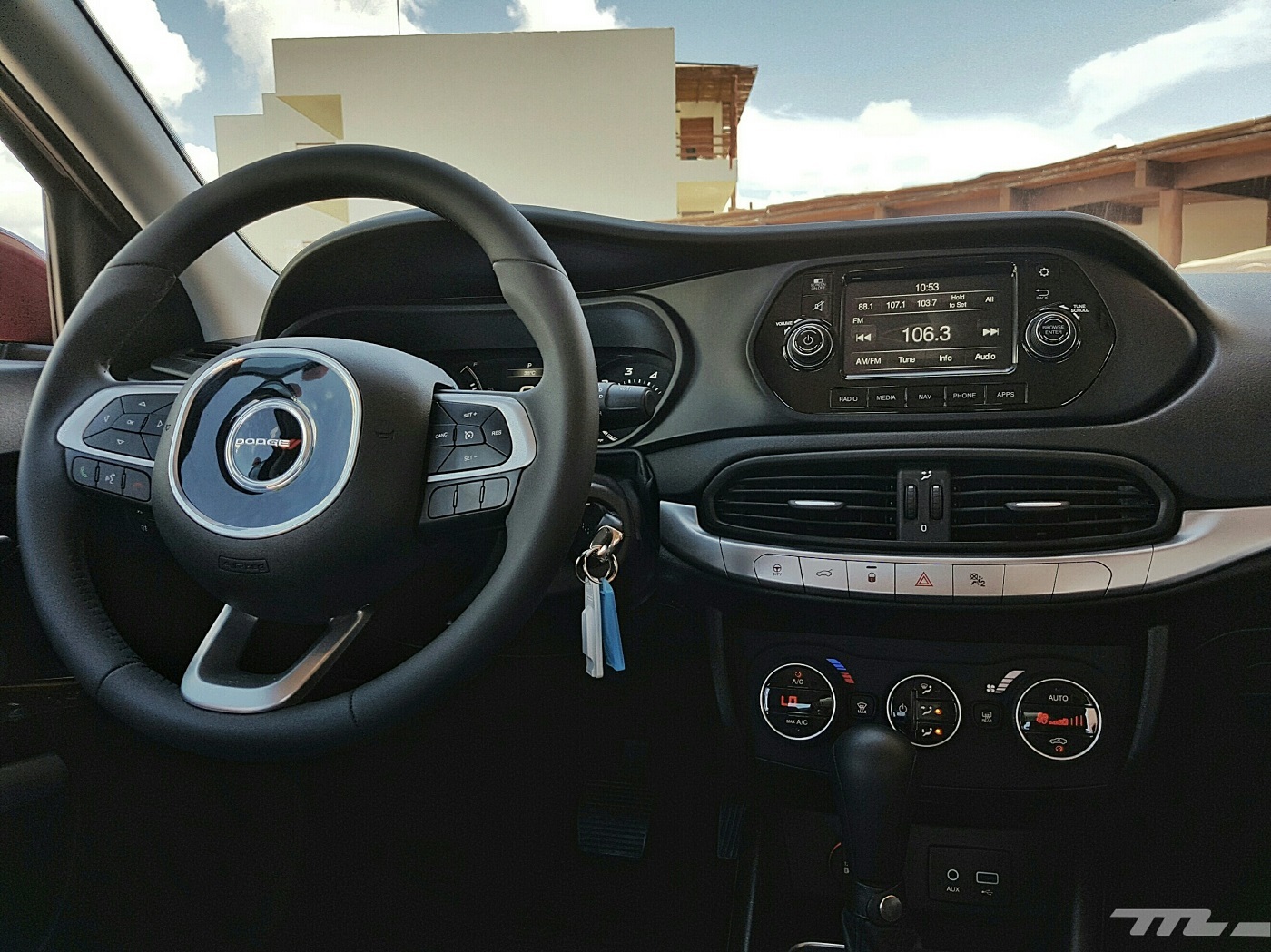 Dodge Neon Hatchback 2017