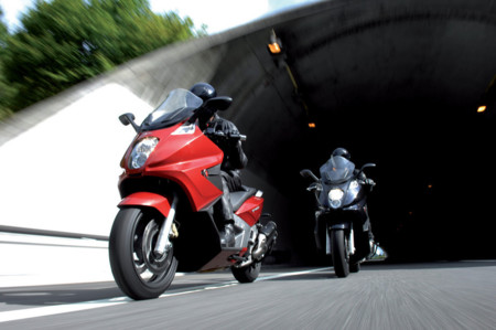 Gilera GP 800 maxi-scooter