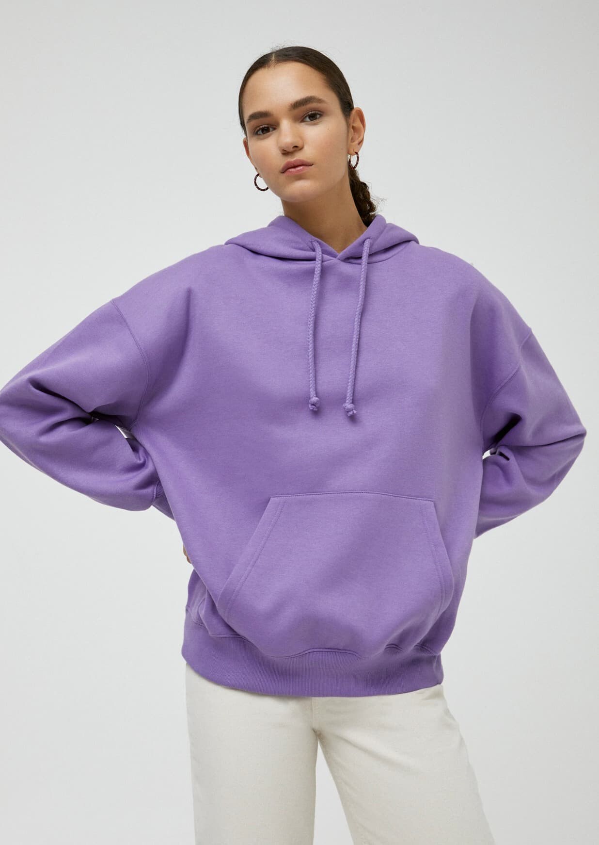 Nueve sudaderas a todo color de firmas como Zara, Stradivarius o ...