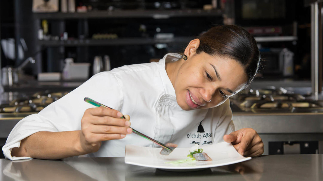 La chef María Marte deja el Club Allard por un proyecto solidario