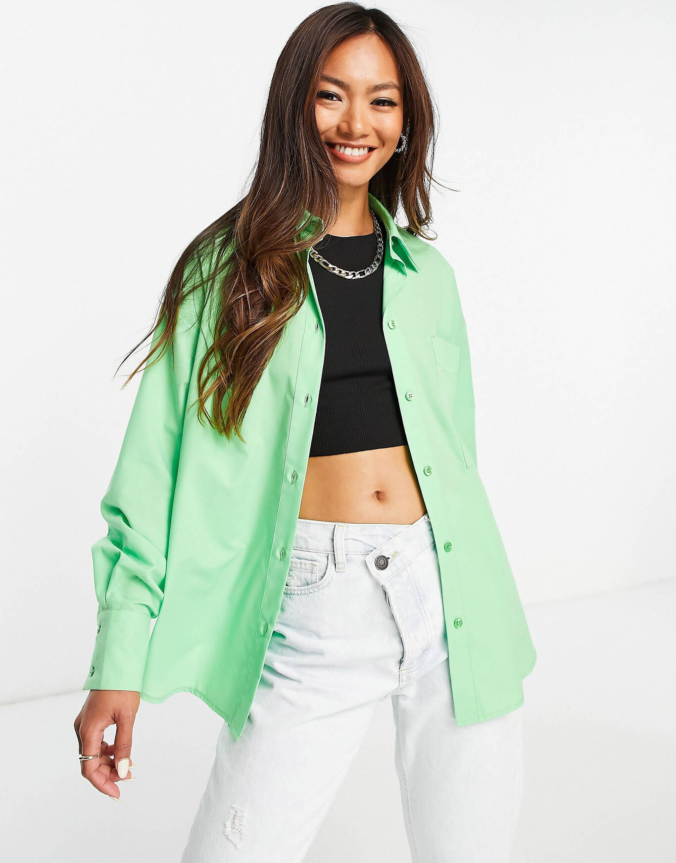 Las camisas de colores son la tendencia del verano: modelos para ...