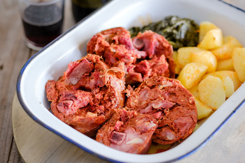 Butelo, androlla y chosco: alimentos típicos de carnaval y entroido gallego