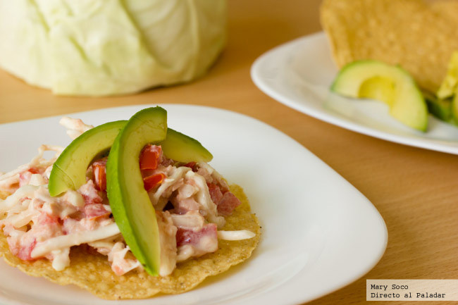 Tostadas de ensalada de atún y col. Receta