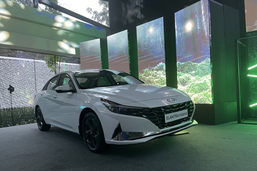 Elantra y Tucson híbridos 2023: precio y lanzamiento oficial en México ...