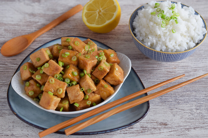 Tofu al limón estilo asiático: receta saludable vegana fácil y rápida