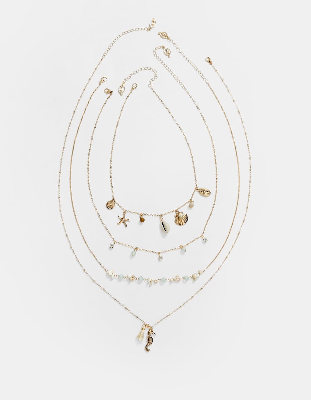 Los collares de conchas se han convertido en el complemento de moda del ...