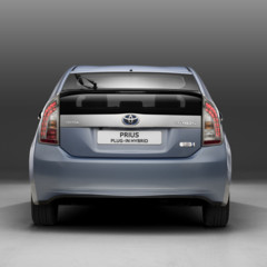 Toyota Prius 2012: nueva imagen y nuevas versiones, enchufable y familiar