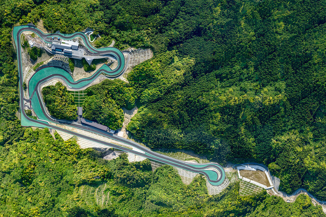 This Is the Magarigawa Club, a Private Circuit in Japan Where the ...